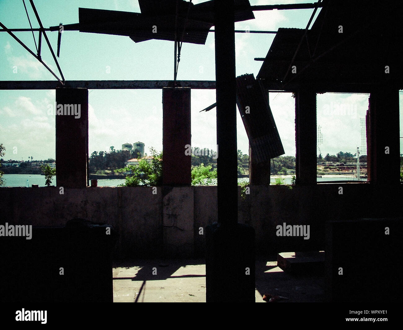 Old building problems hi-res stock photography and images - Alamy