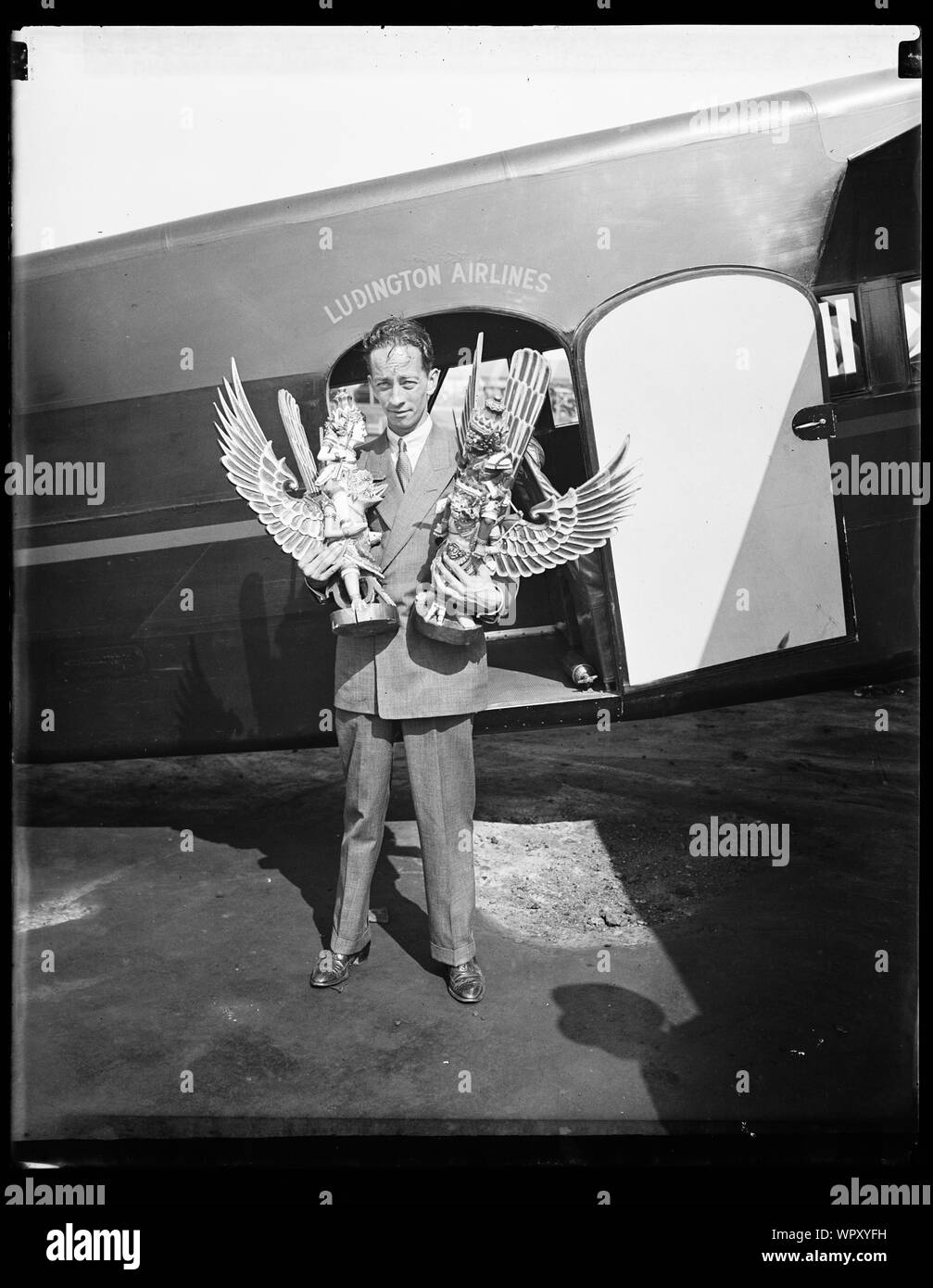 Winged symbolism Black and White Stock Photos & Images - Alamy