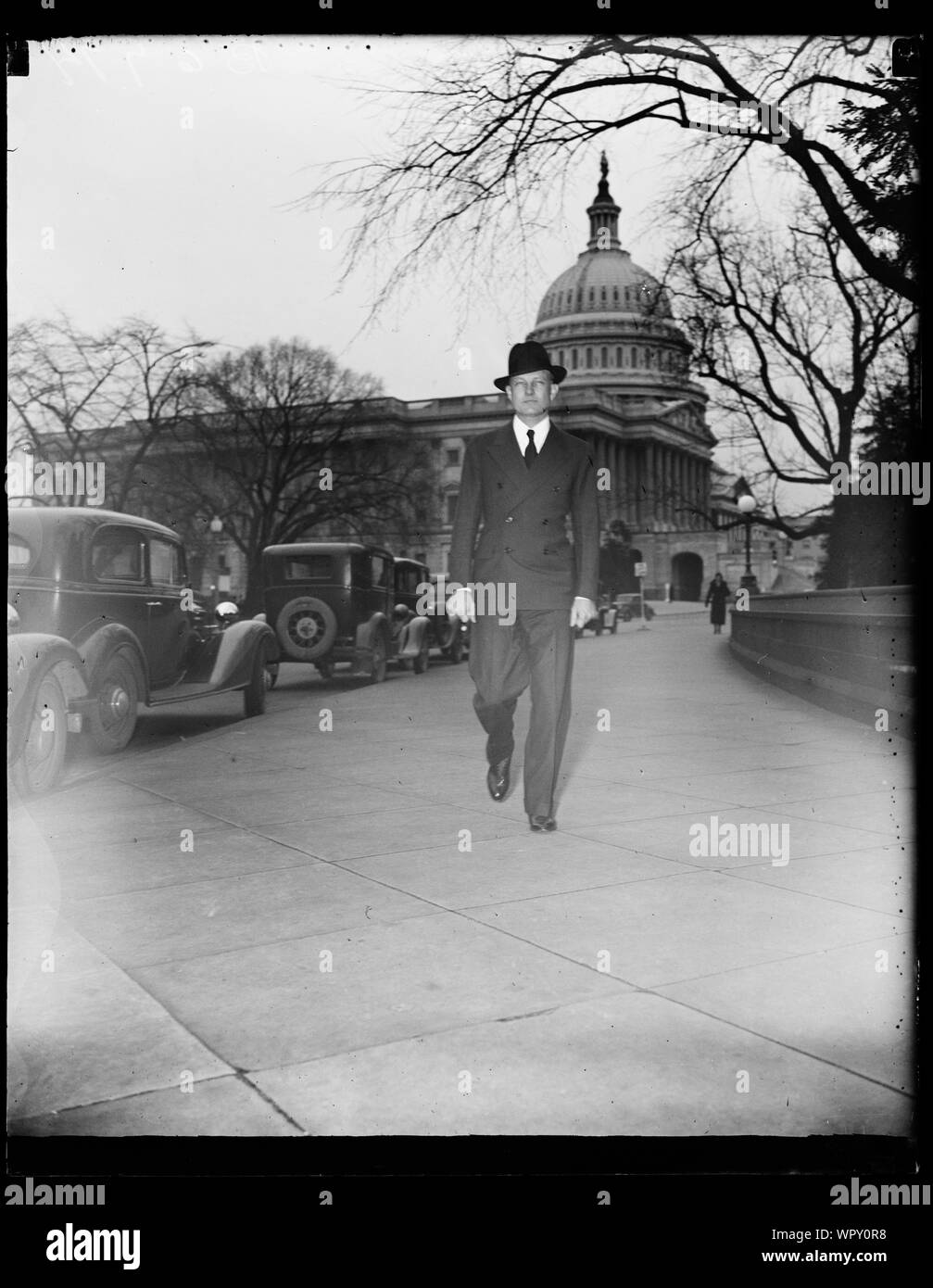Man; U.S. Capitol in background. Washington, D.C Stock Photo - Alamy