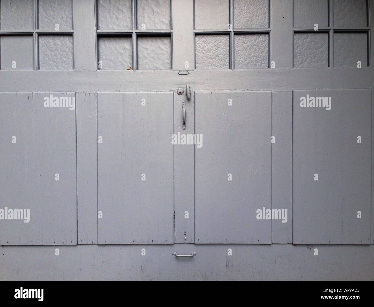 White painted gate hi-res stock photography and images - Alamy