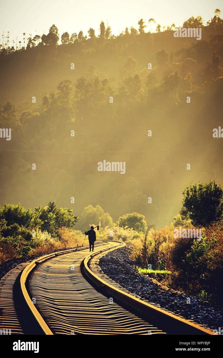 Distant view silhouette man on hi-res stock photography and images - Alamy