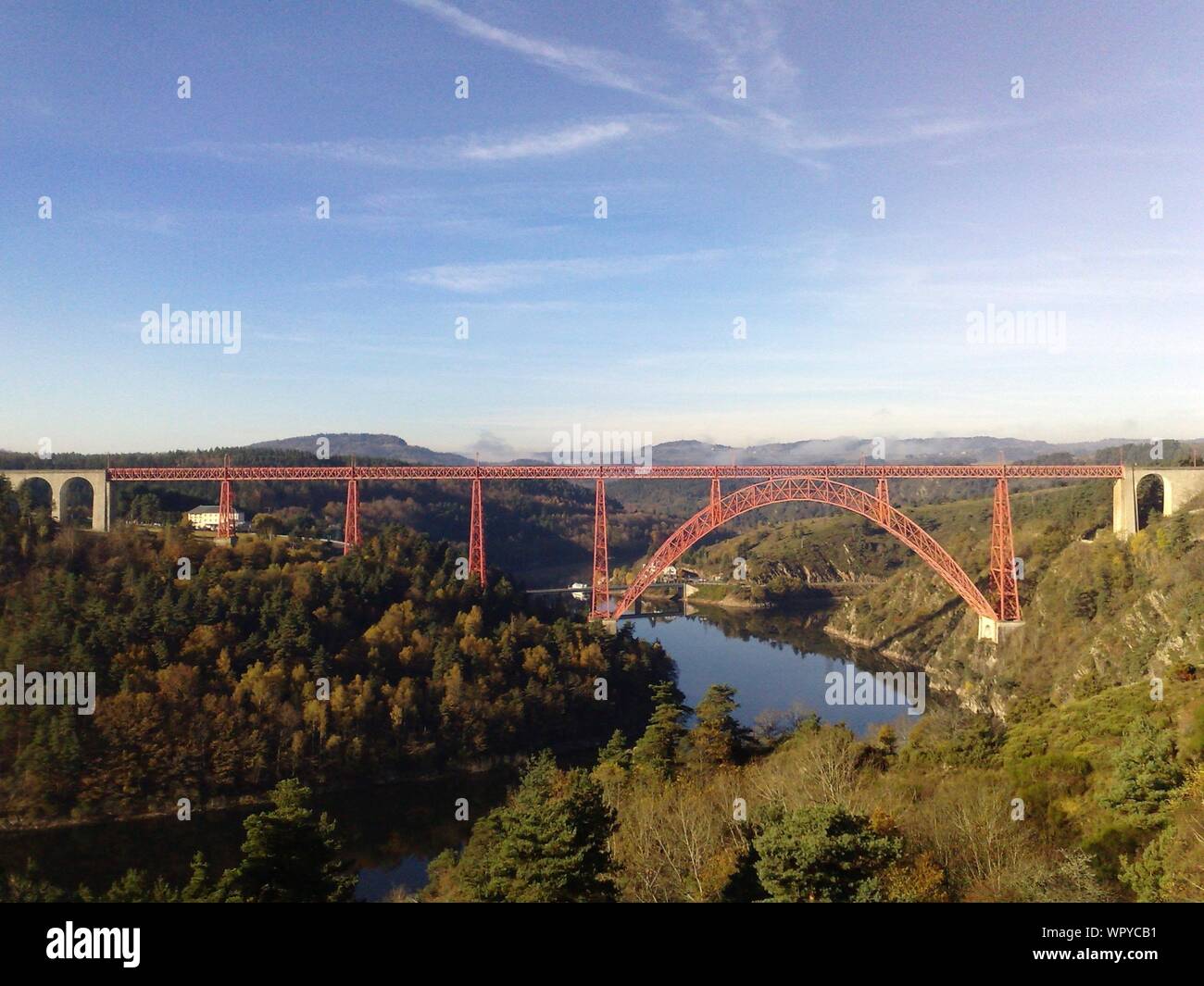 Viaduct over river hi-res stock photography and images - Alamy