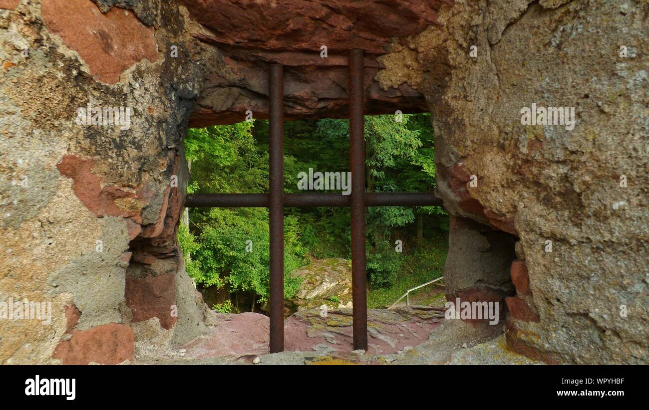 Old stone wall window hi-res stock photography and images - Alamy