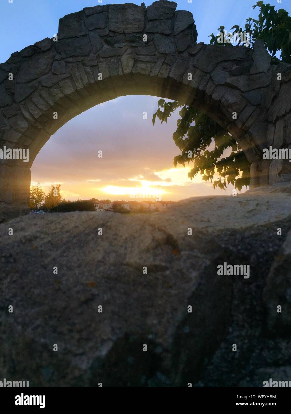 Old arch hi-res stock photography and images - Alamy