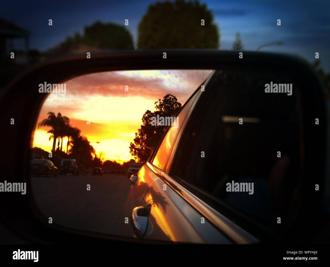 Side view of moving vehicle hi-res stock photography and images - Alamy