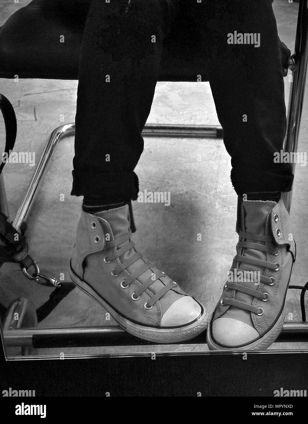 Human Body Legs Black and White Stock Photos & Images - Alamy