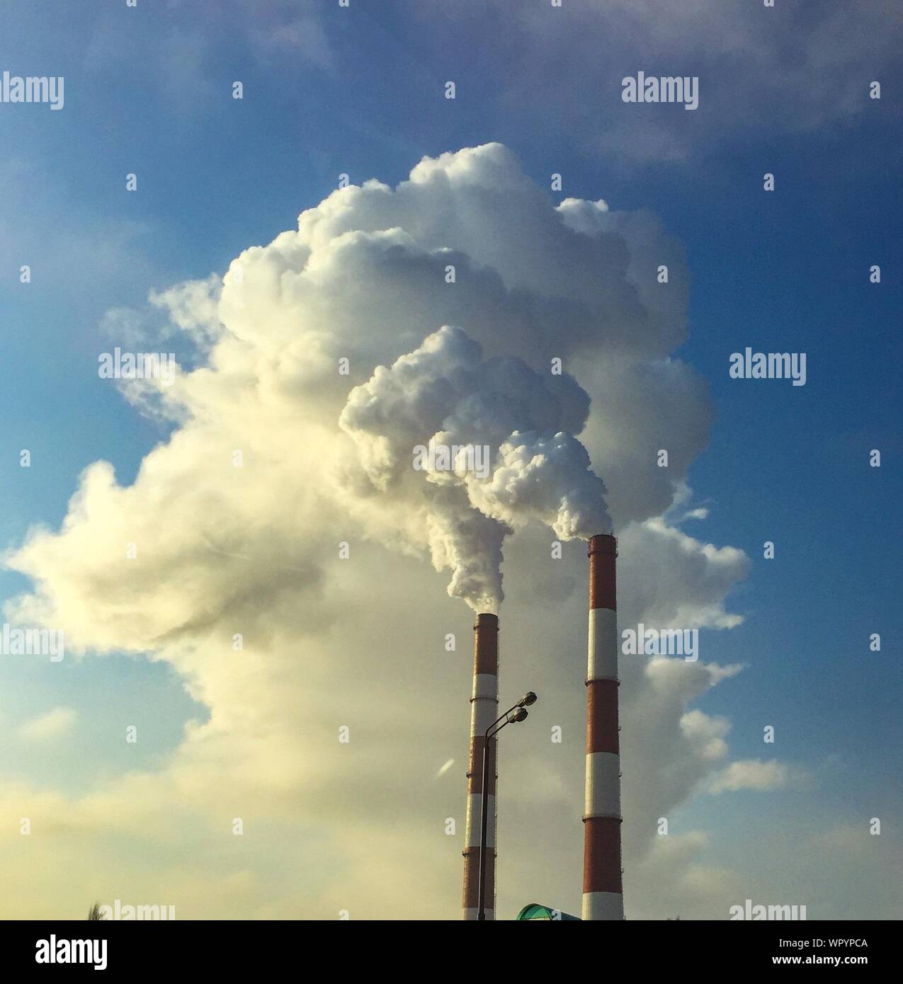 Pollution sky hi-res stock photography and images - Alamy