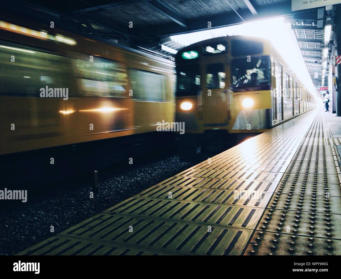 Low speed train hi-res stock photography and images - Alamy