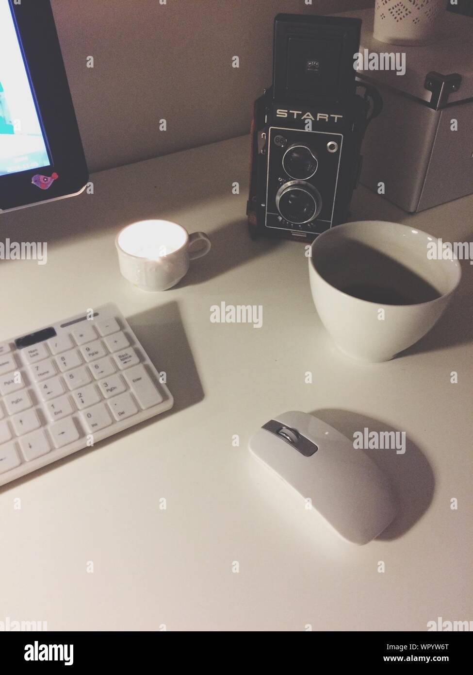 View desk hi-res stock photography and images - Alamy