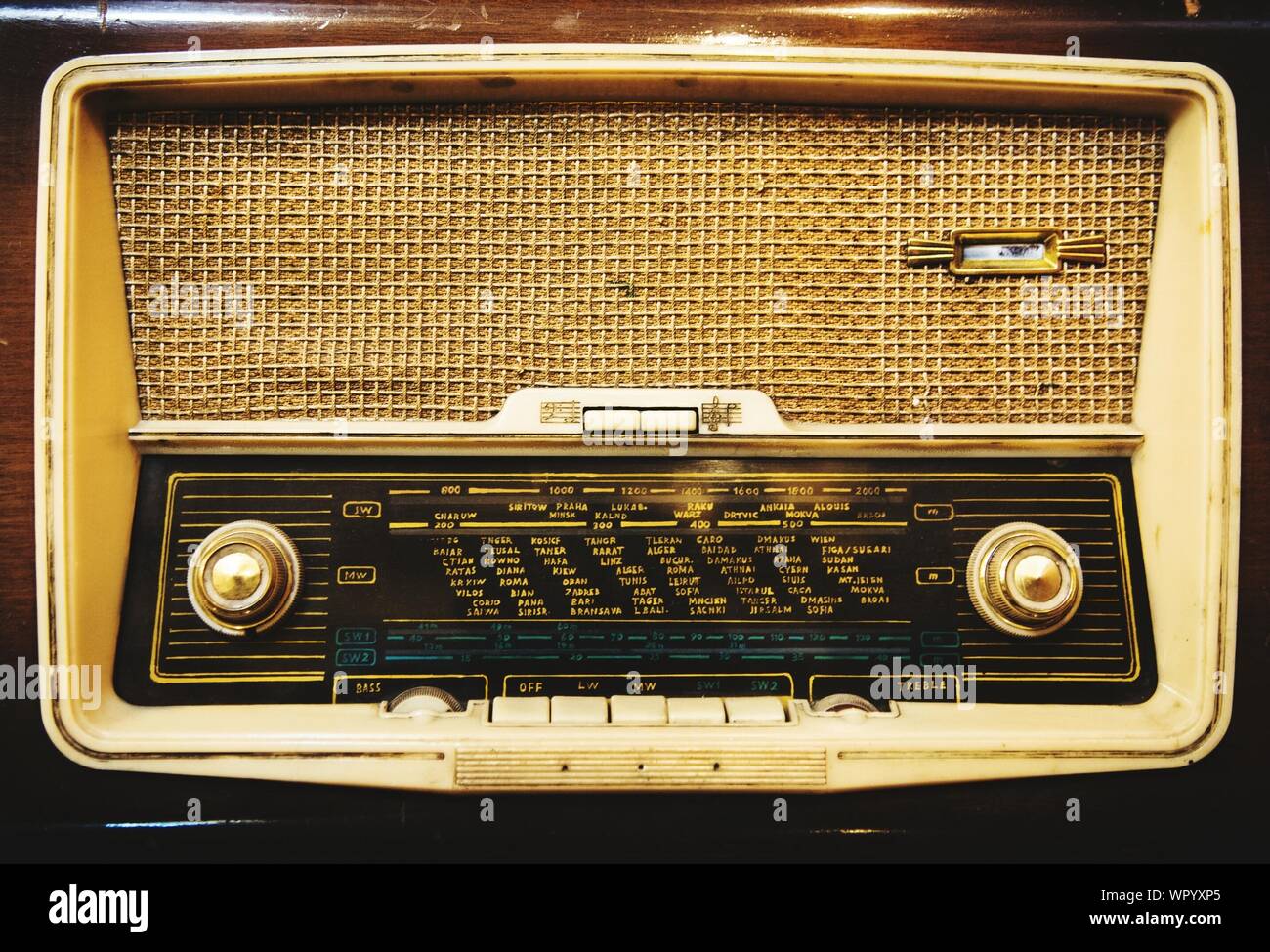 Vintage radio close up hi-res stock photography and images - Alamy