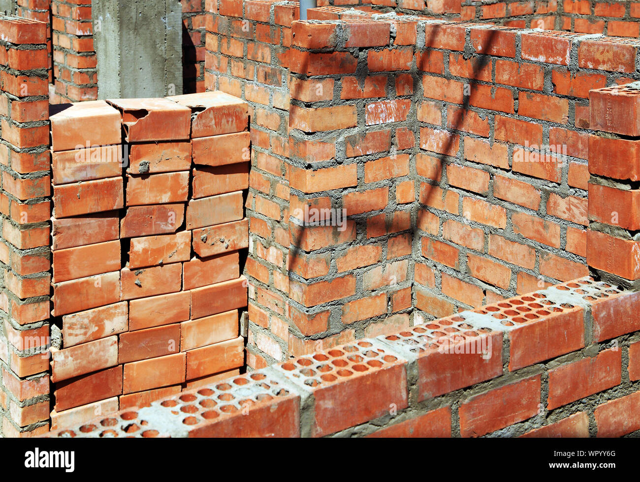 Wall construction hi-res stock photography and images - Alamy