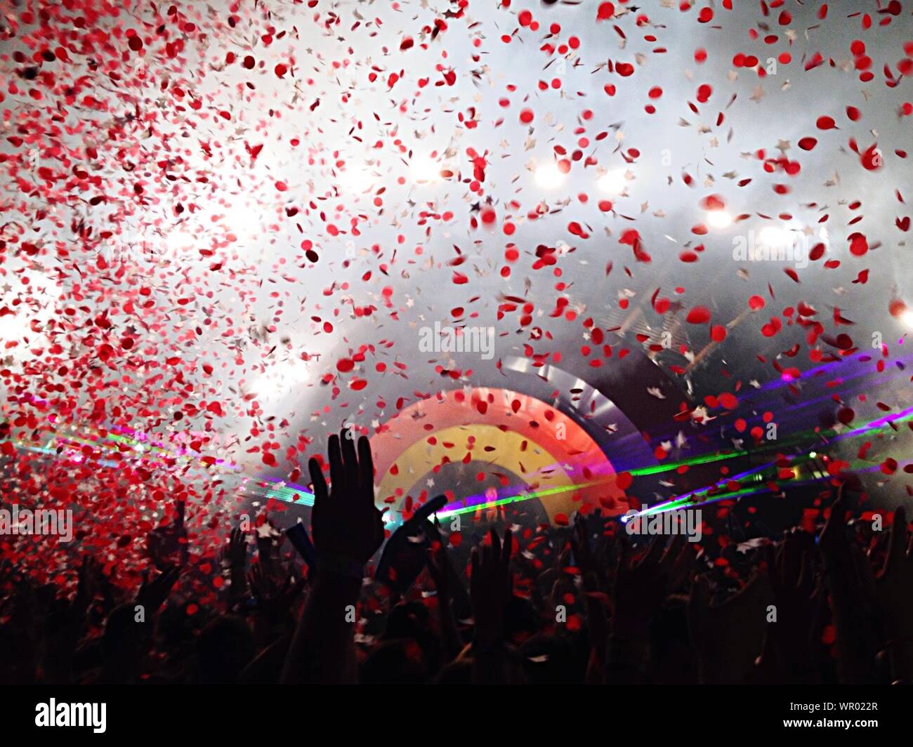 Flower petals falling hi-res stock photography and images - Alamy