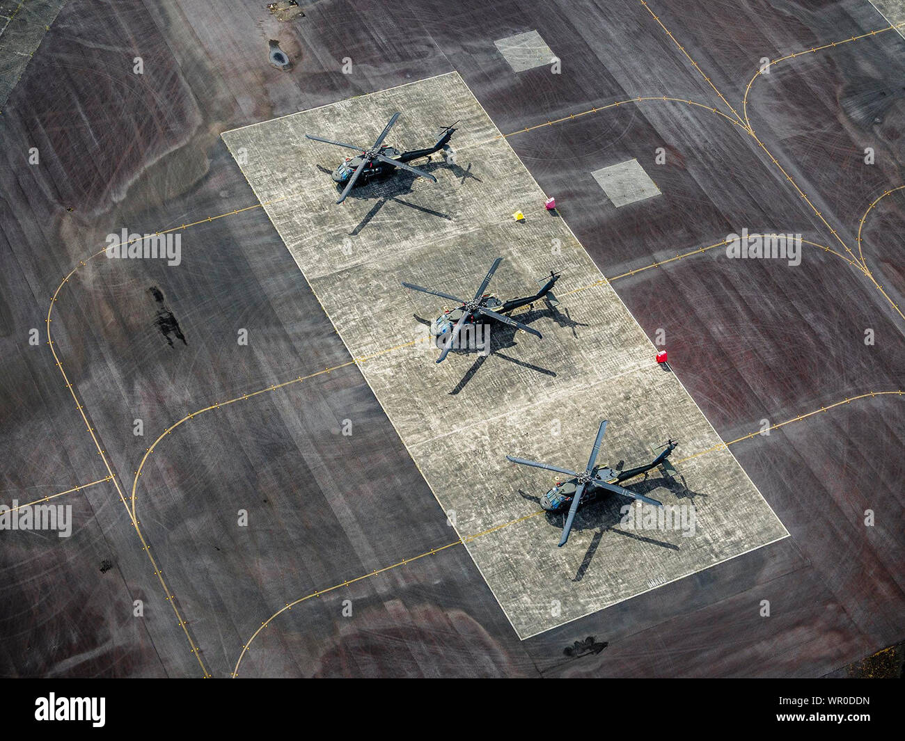 Helipad no people hi-res stock photography and images - Alamy