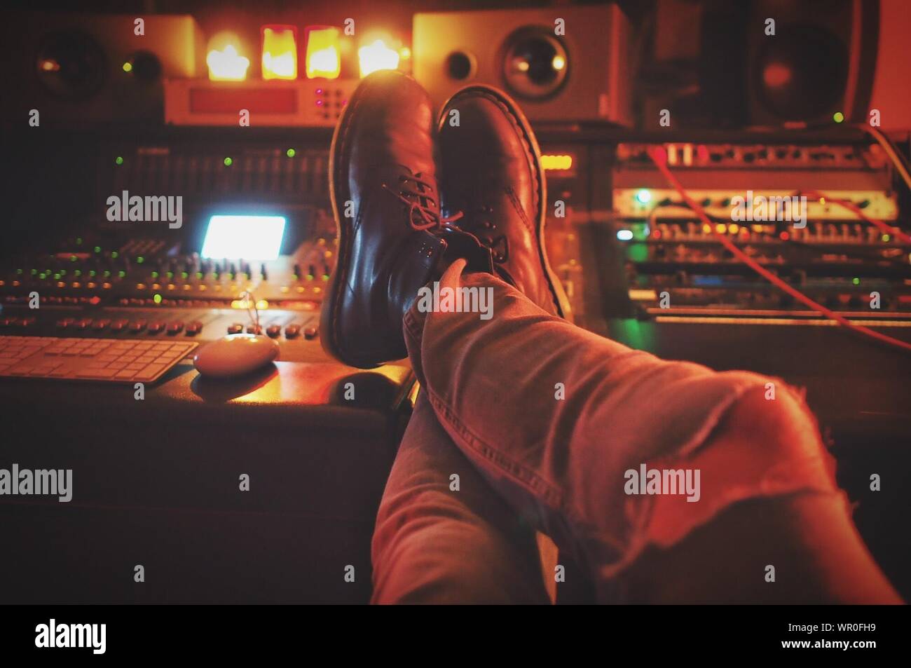 Entertainment legs hi-res stock photography and images - Alamy