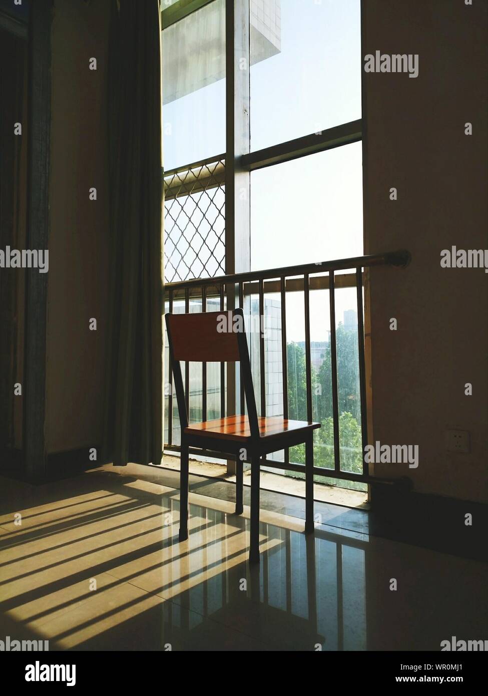 Empty east room hi-res stock photography and images - Alamy