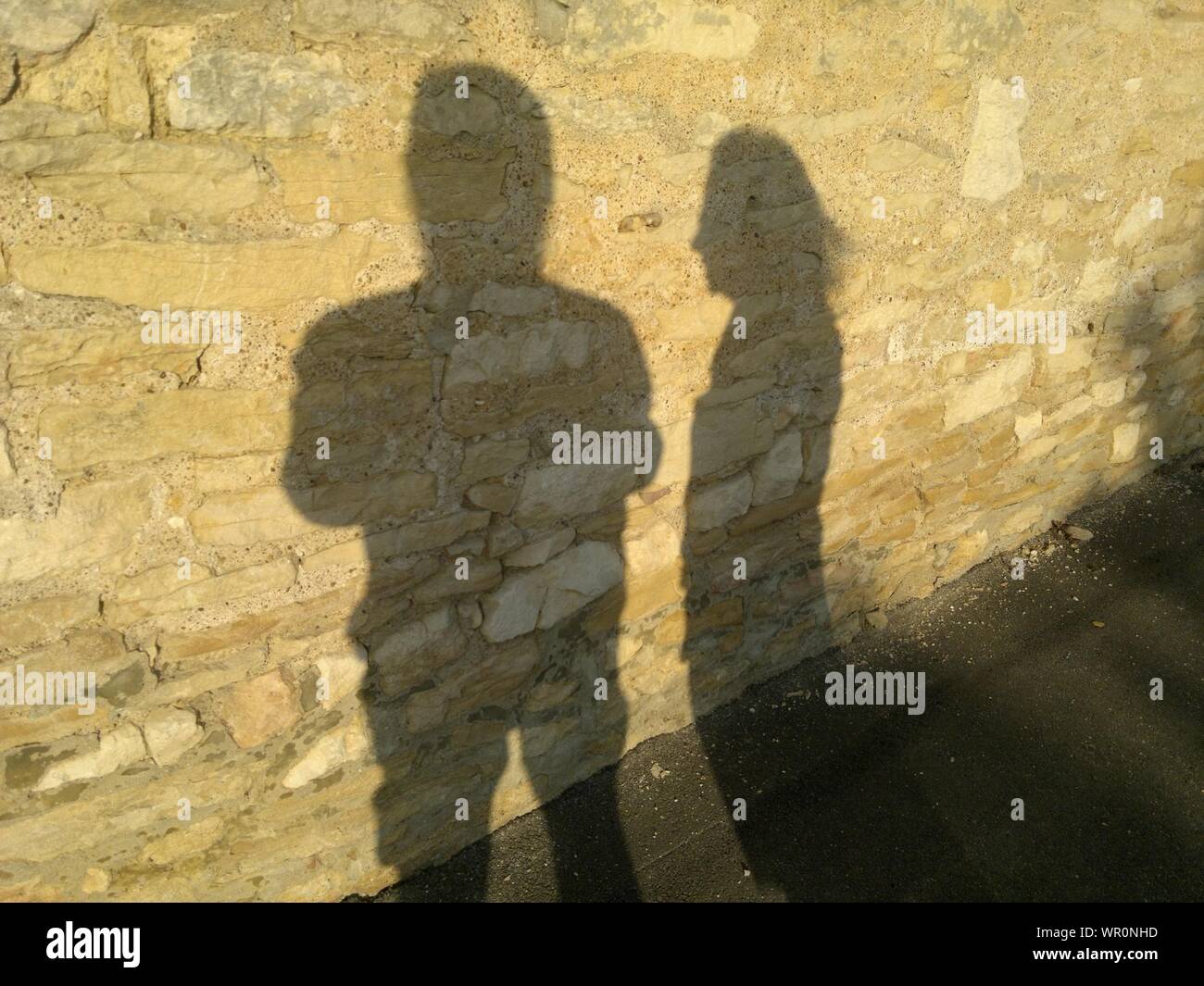 People casting shadow hi-res stock photography and images - Alamy