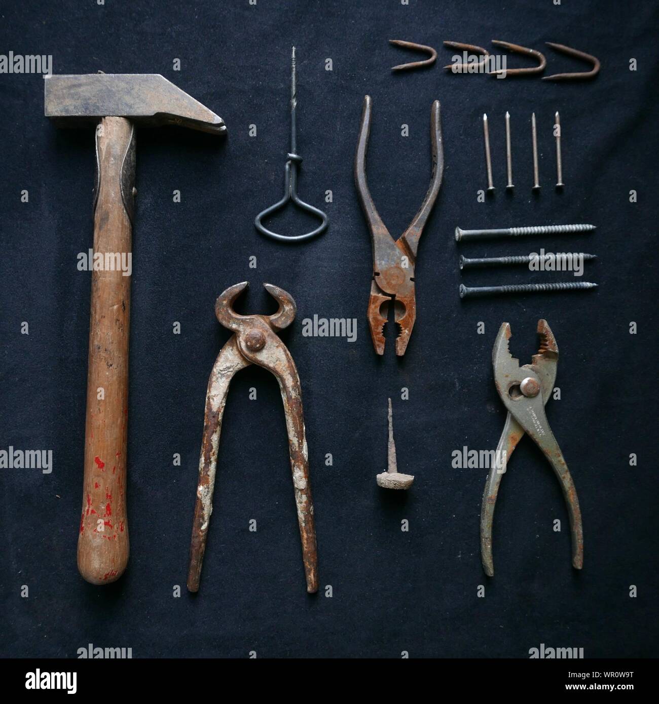 Hanging work hi-res stock photography and images - Alamy