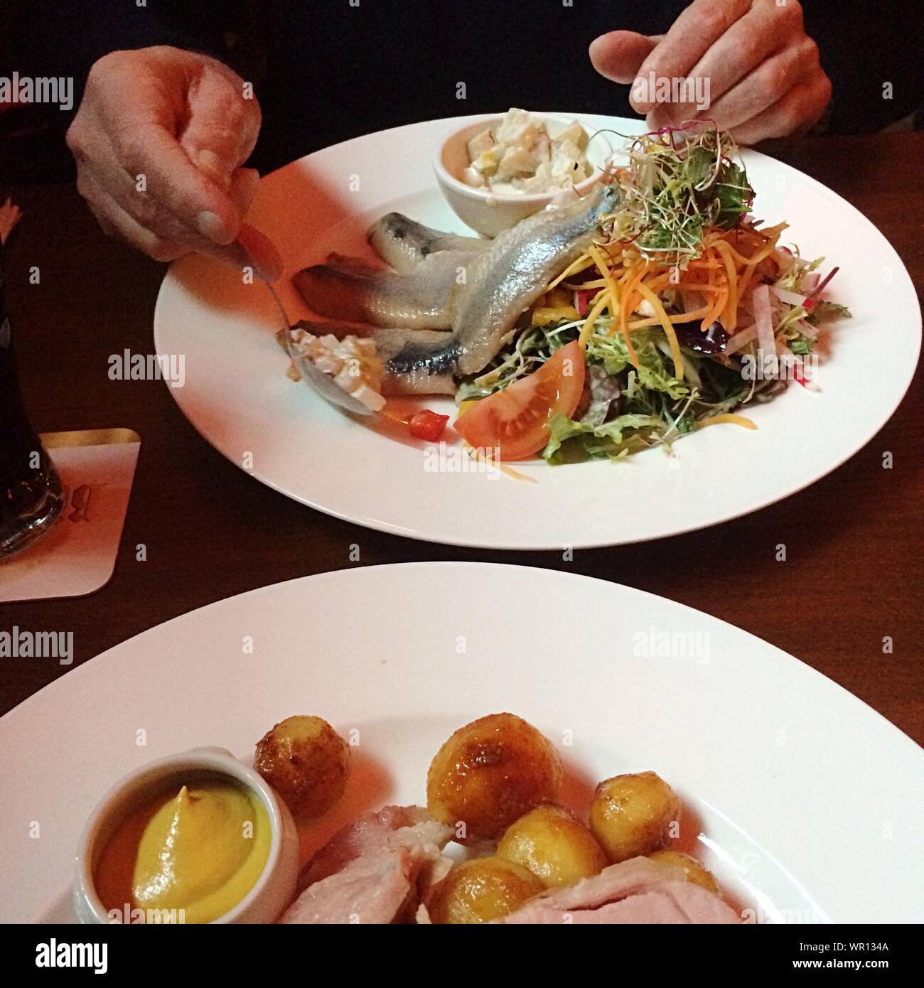 Person eat lunch hi-res stock photography and images - Alamy