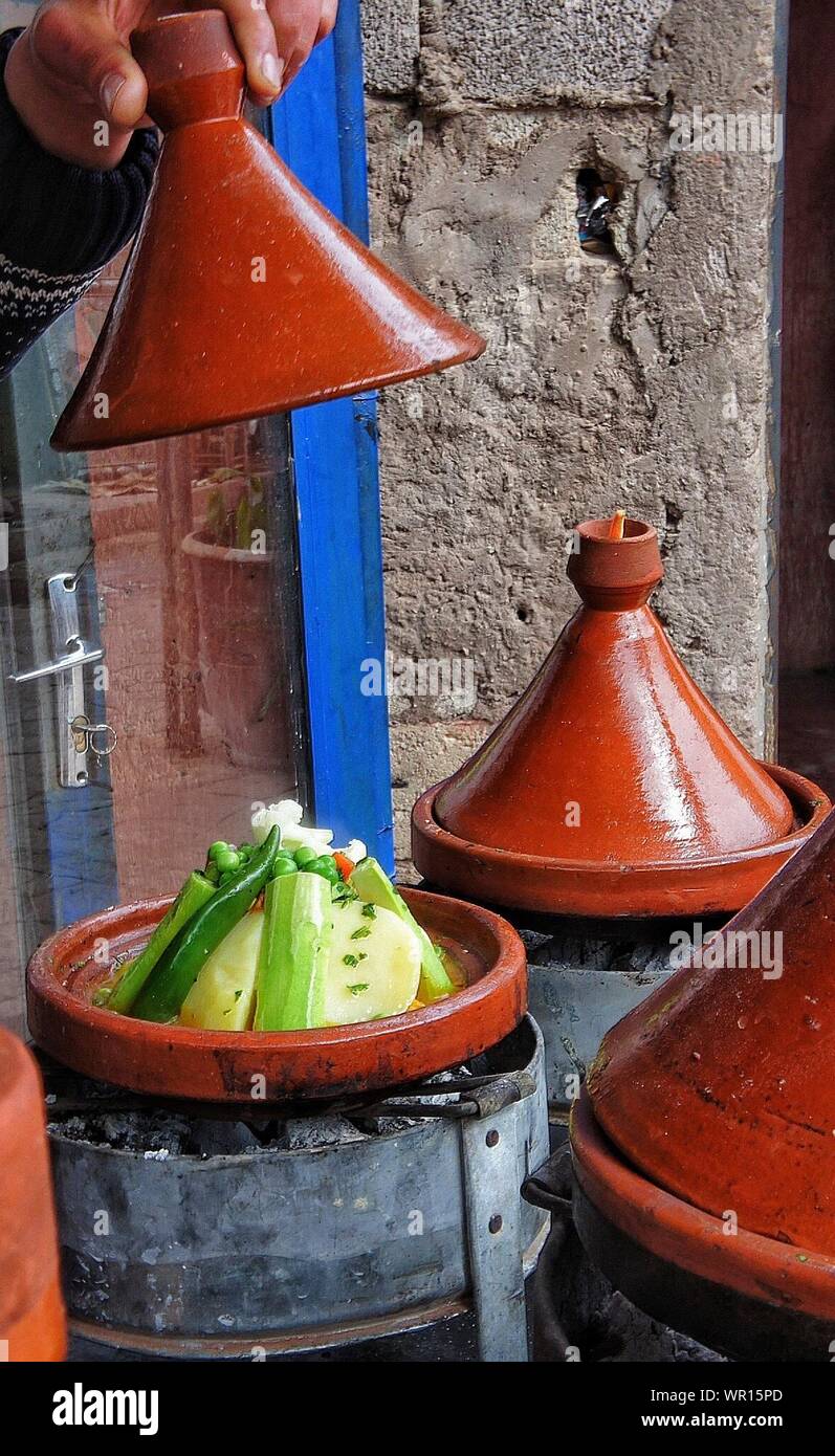 Pots of food hi-res stock photography and images - Alamy