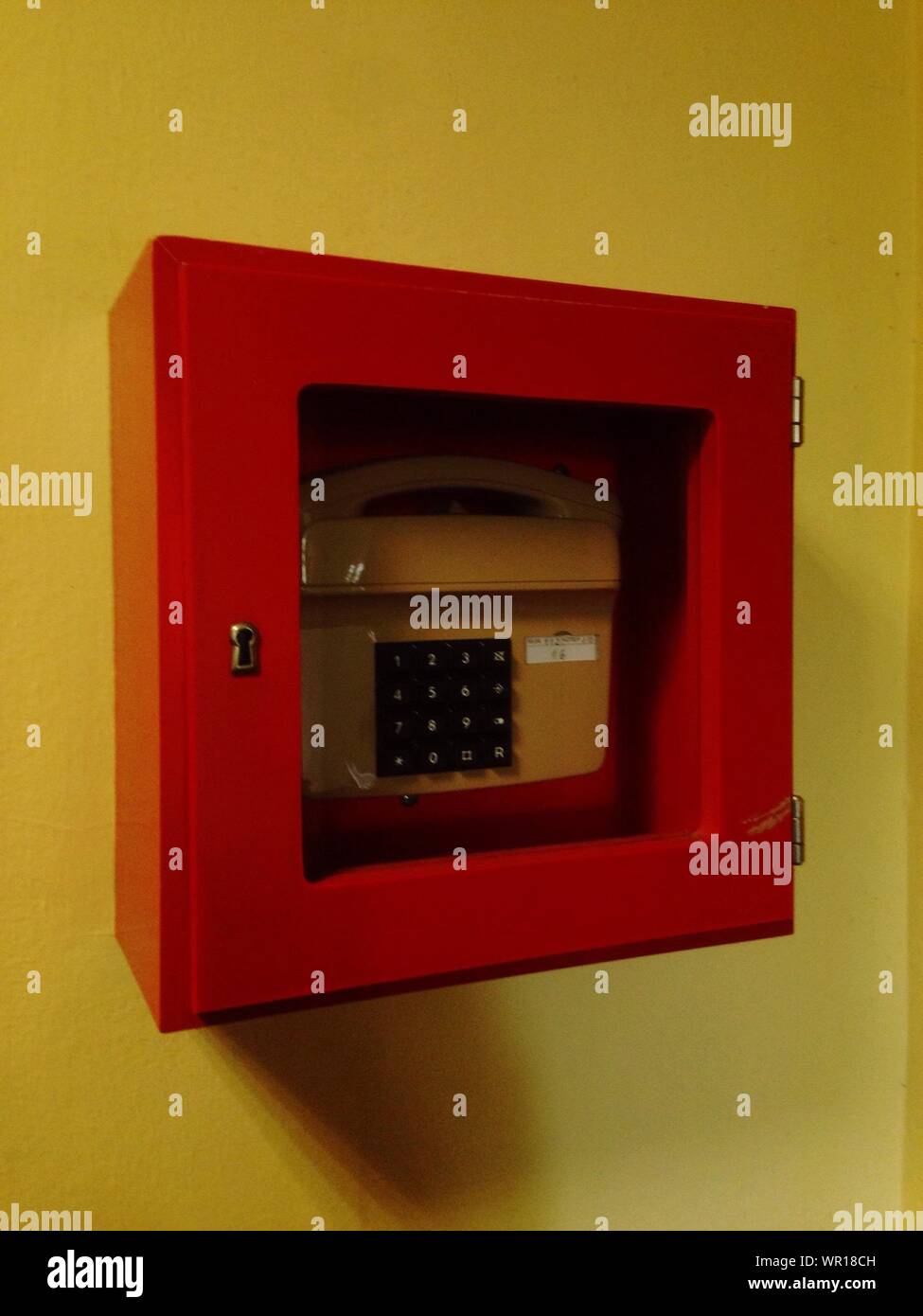 Telephone box red telephone box hi-res stock photography and images - Alamy