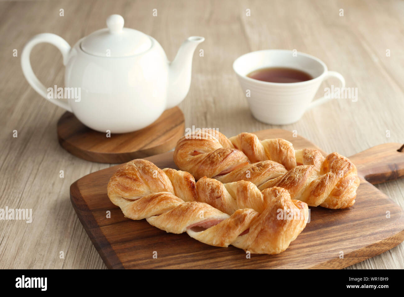 Teapot table bread hi-res stock photography and images - Alamy