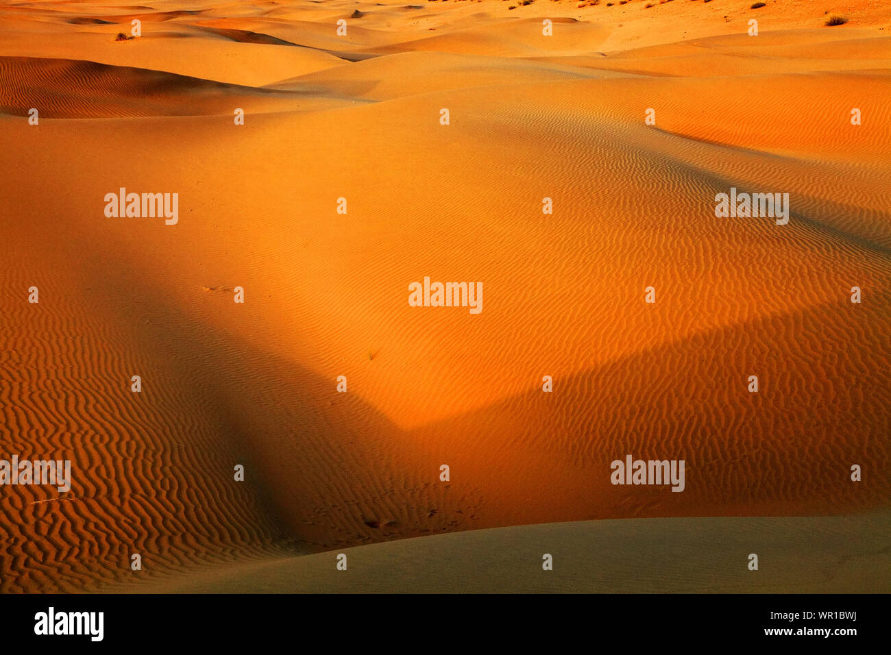 Aerial view of desert hi-res stock photography and images - Alamy