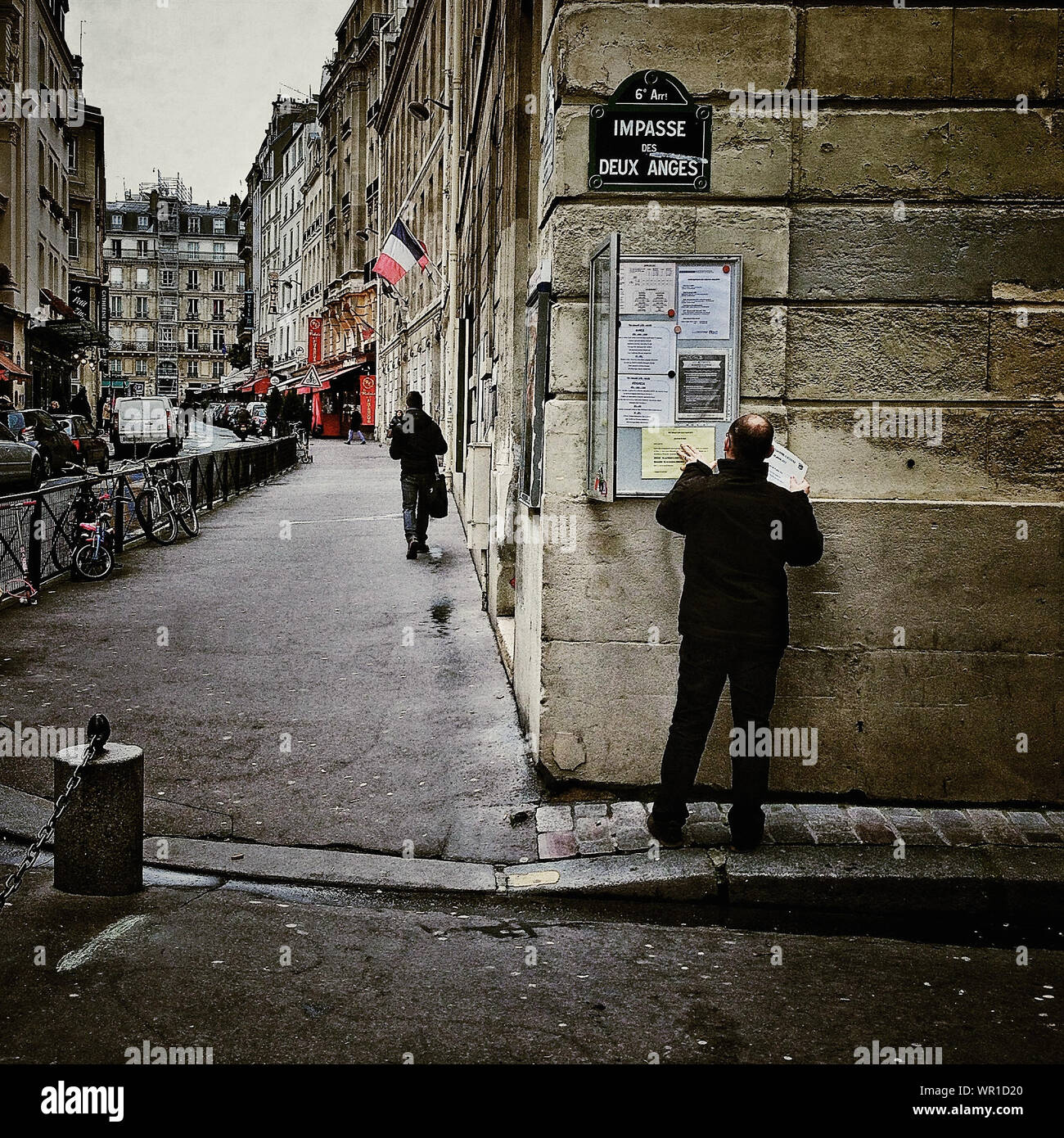 Street bulletin board hi-res stock photography and images - Alamy