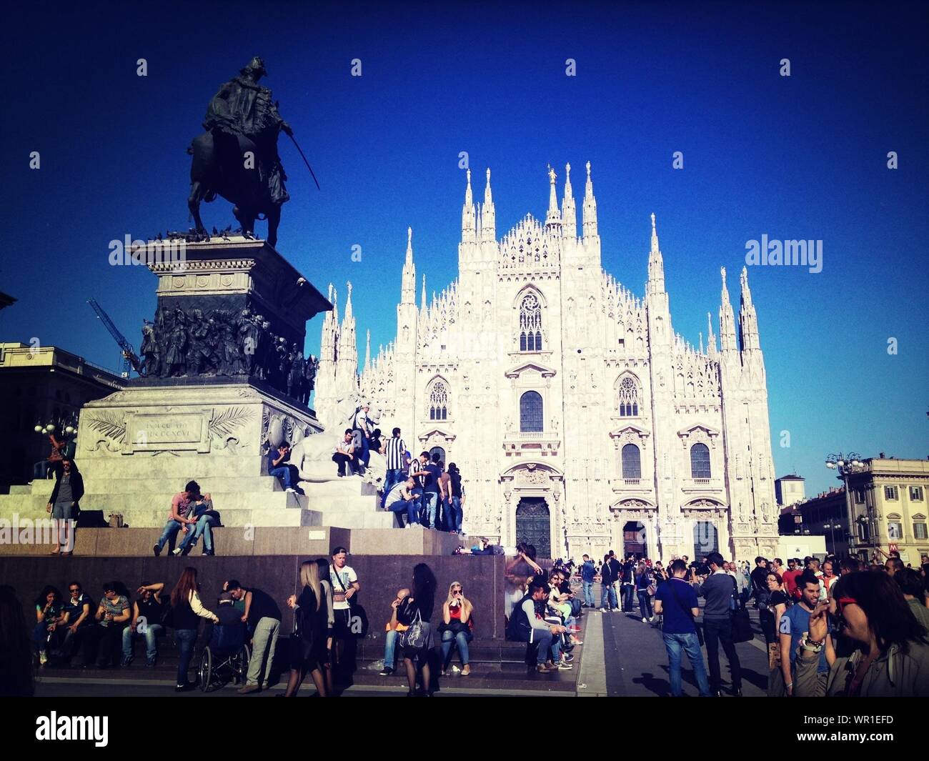 Crowd of people in church hi-res stock photography and images - Alamy
