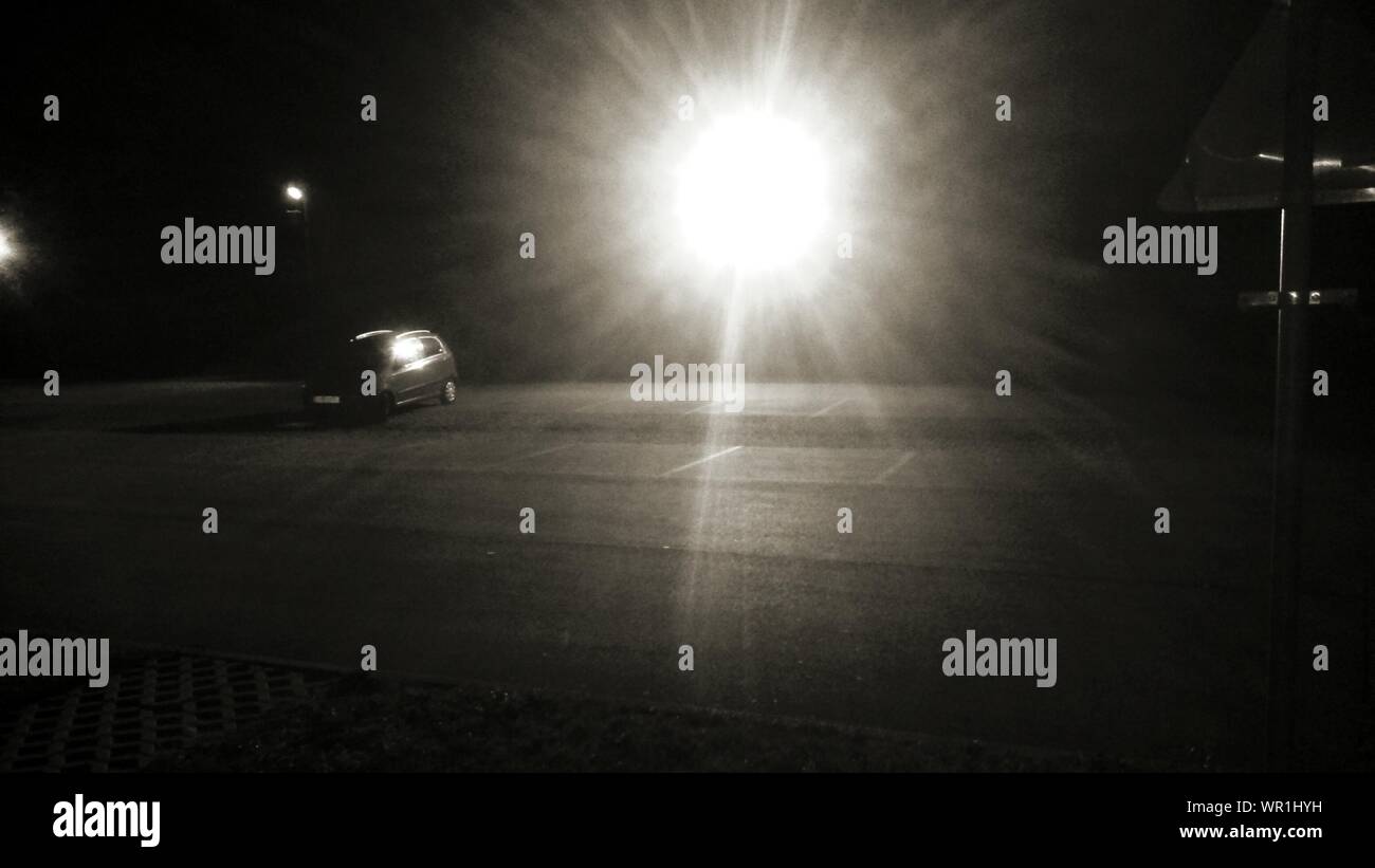 Night vehicle hi-res stock photography and images - Alamy