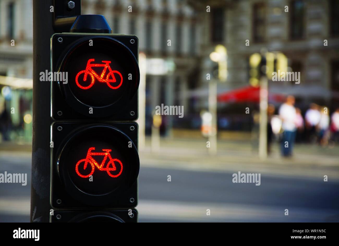 Bicycle signal hi-res stock photography and images - Alamy
