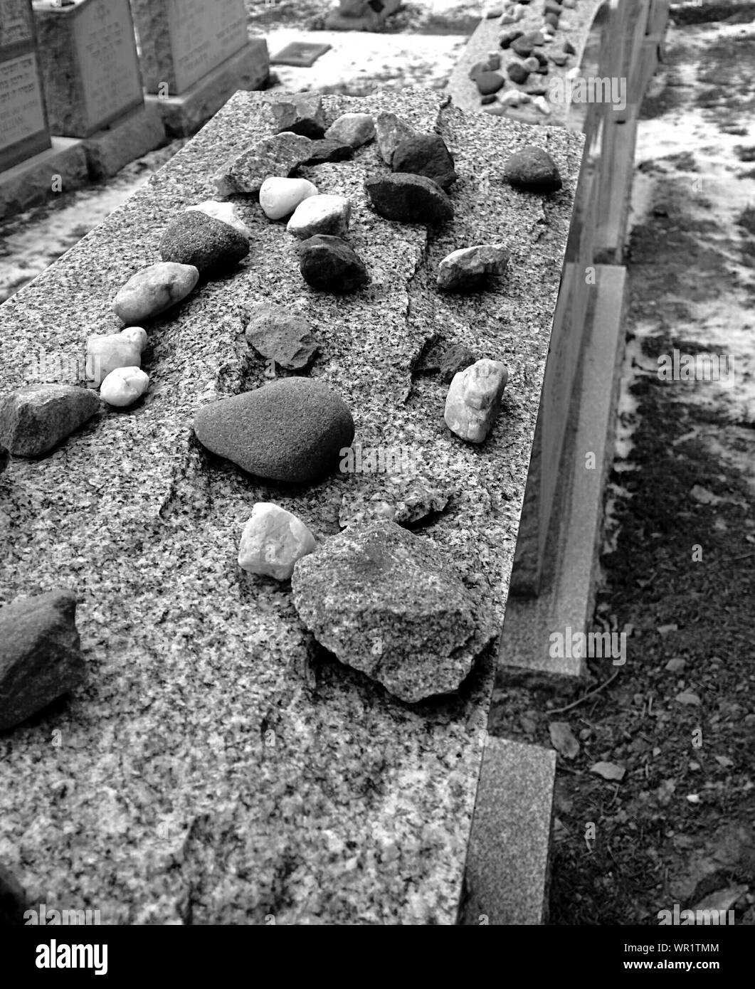 Tomb top hi-res stock photography and images - Alamy