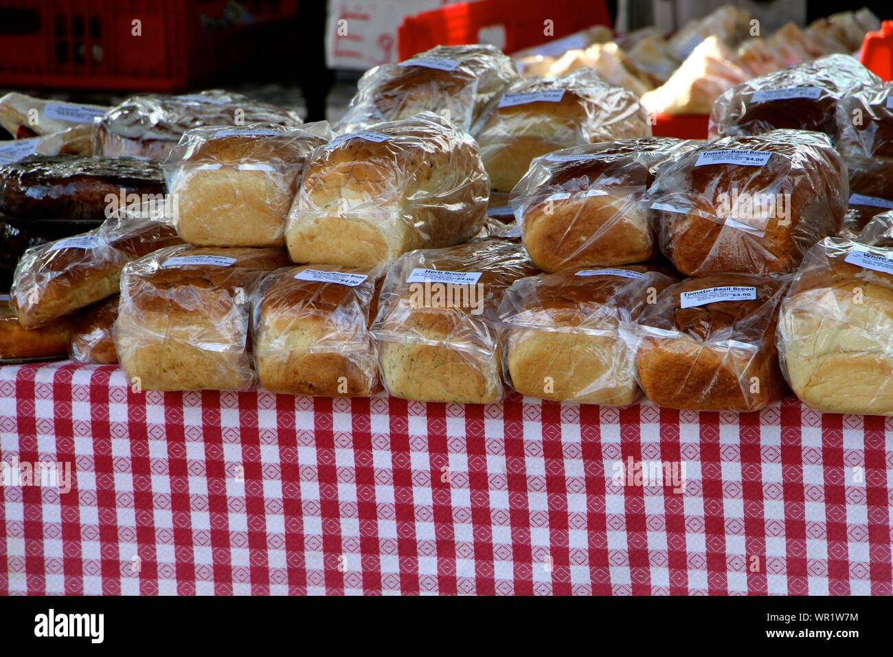 Market Stall Bread Display High Resolution Stock Photography and Images ...