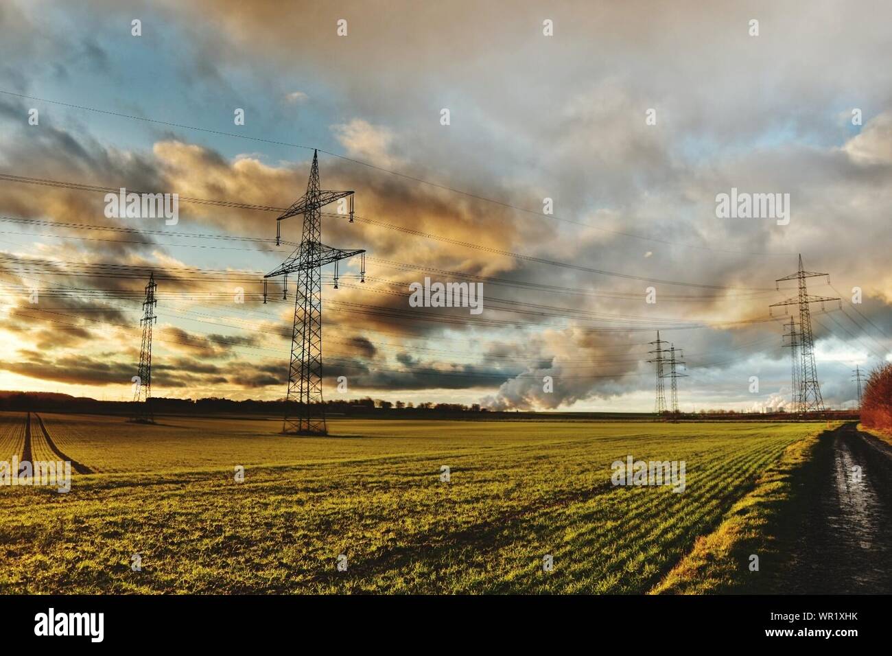 Pylons Countryside High Resolution Stock Photography and Images - Alamy