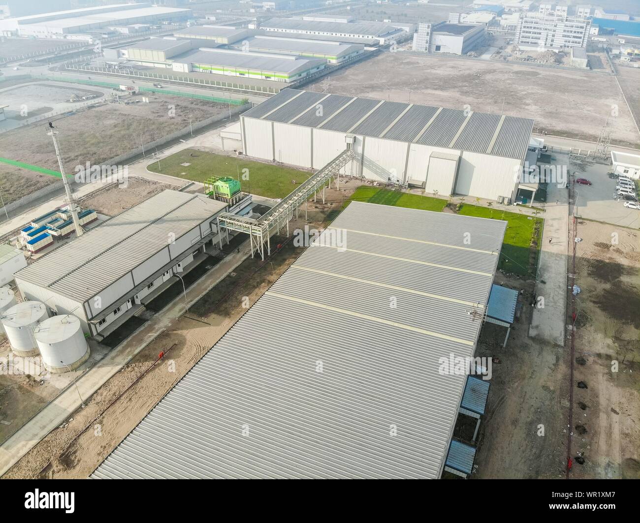 Empty oil storage tanks hi-res stock photography and images - Alamy