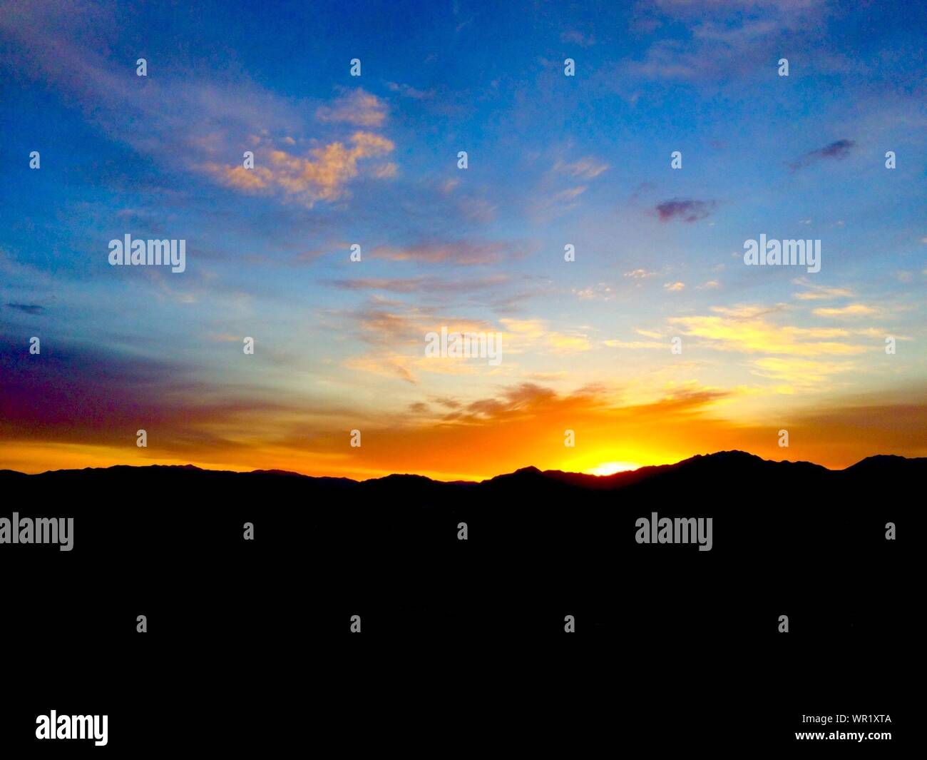 Mountain glowing in sunset hi-res stock photography and images - Alamy