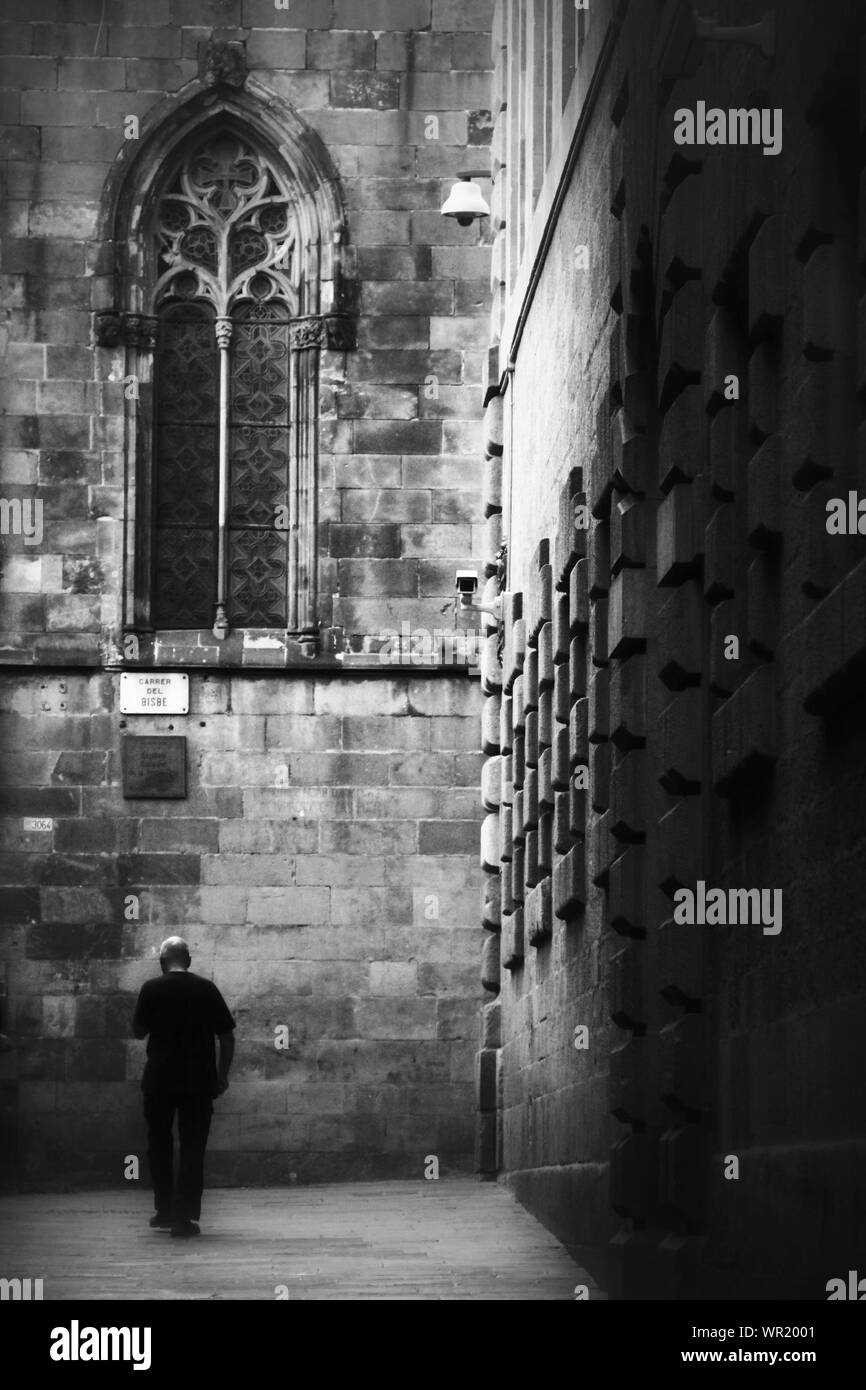 Rear quarter view hi-res stock photography and images - Alamy