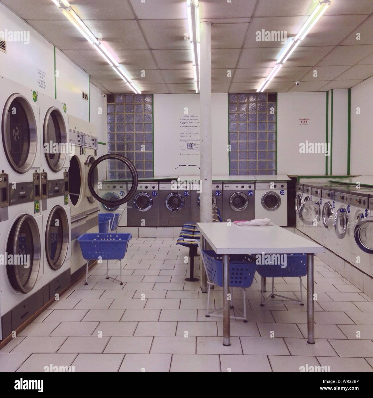 Laundromat Interior High Resolution Stock Photography and Images - Alamy