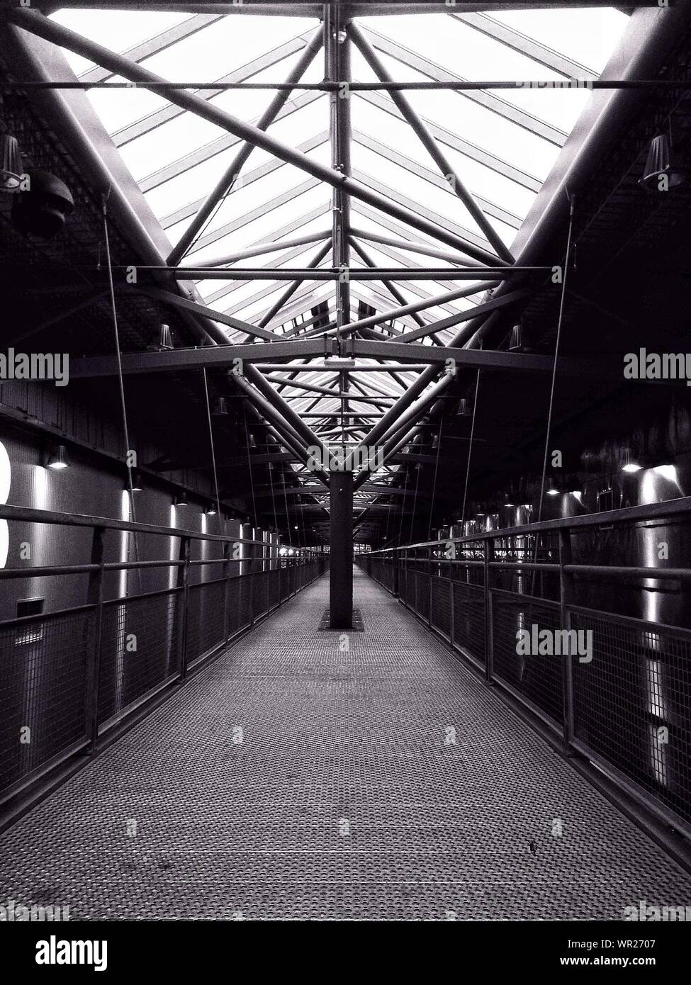 Factory walkway hi-res stock photography and images - Alamy