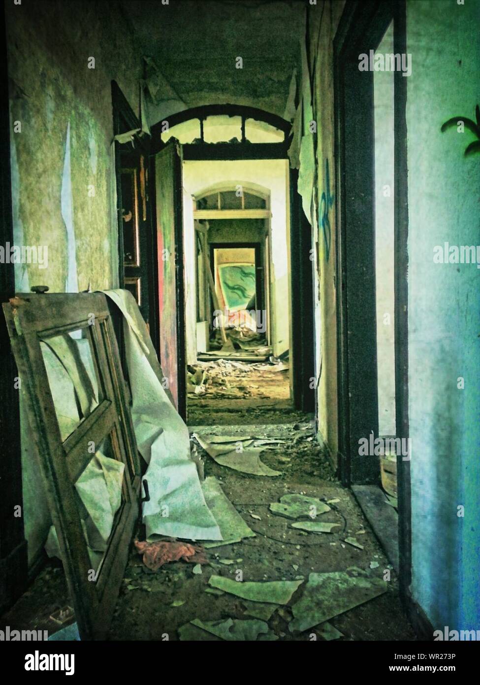Interior of the ruined house hi-res stock photography and images - Alamy