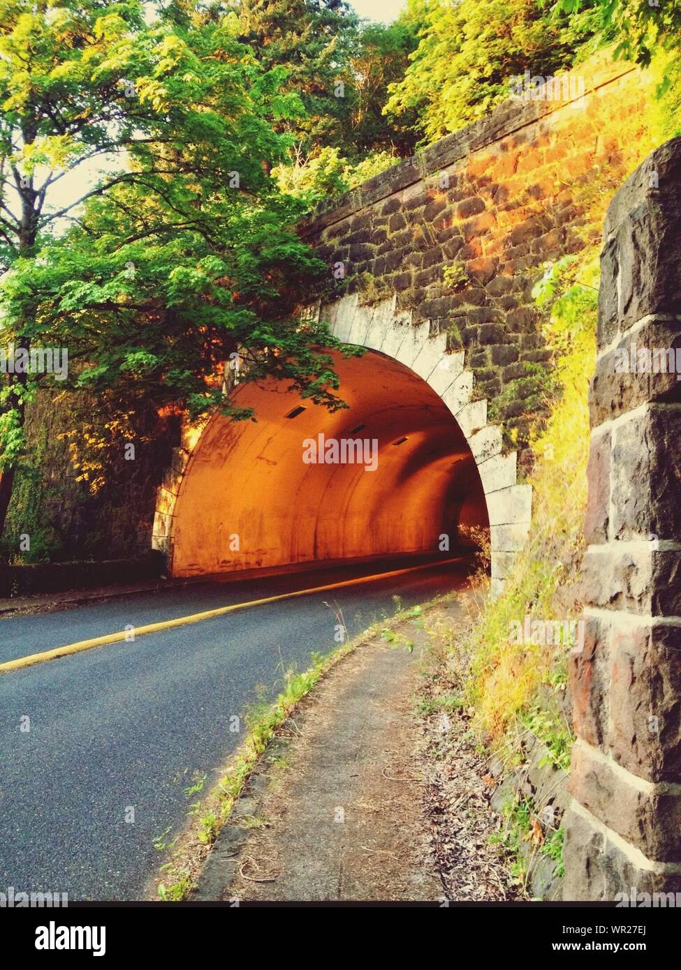 Stone tunnel entrance hi-res stock photography and images - Alamy