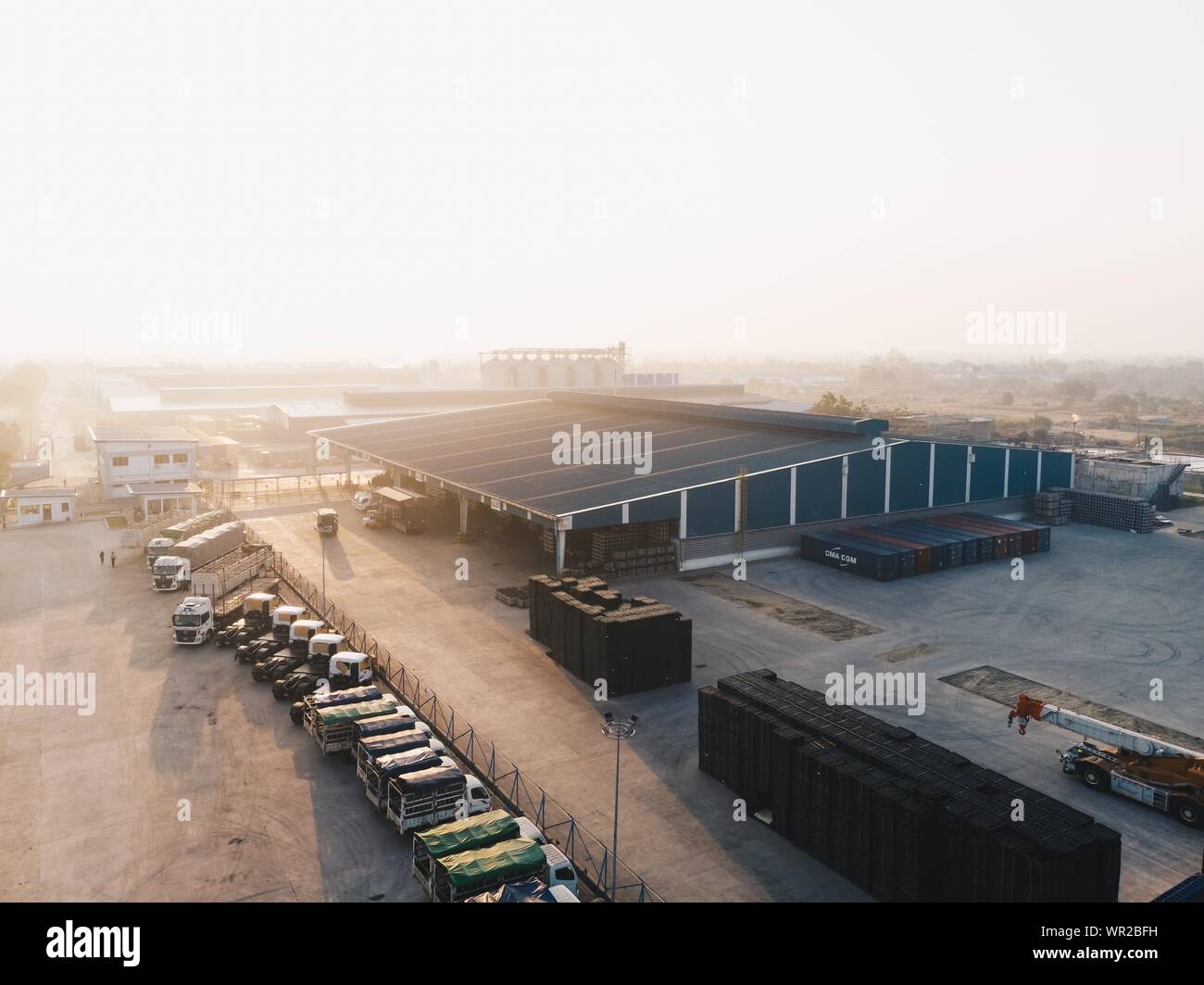 Large distribution ware house hi-res stock photography and images - Alamy