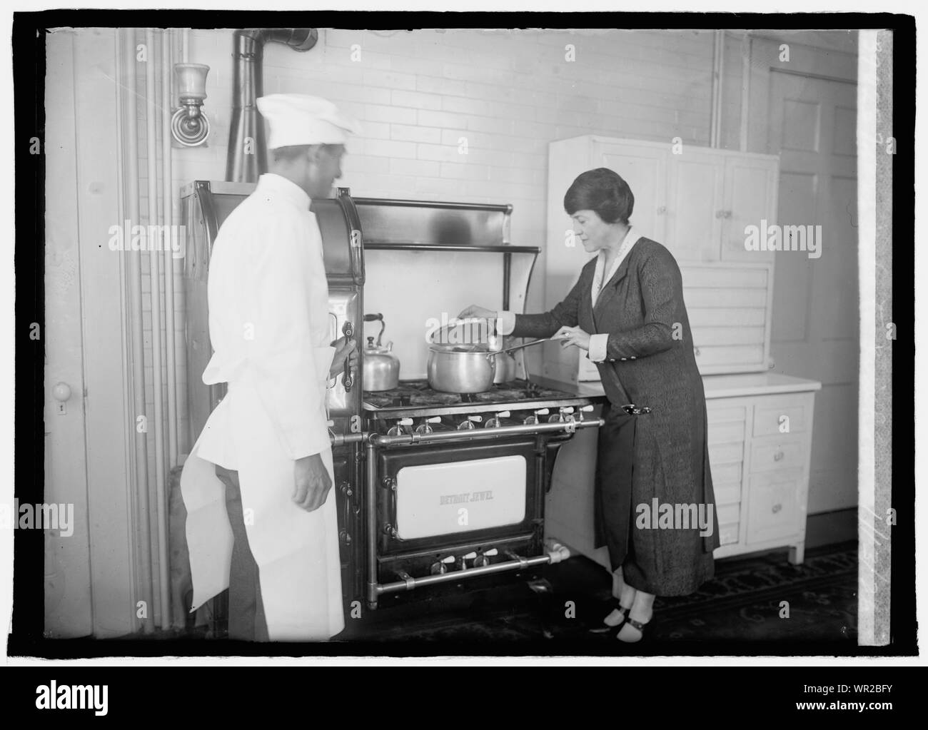 Mary Roberts Rinehart, 1/13/26 Stock Photo - Alamy