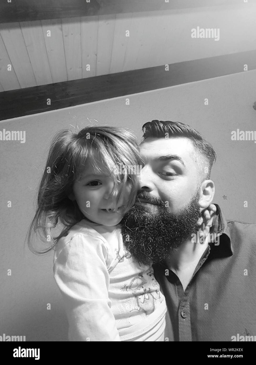 Bearded bonding hi-res stock photography and images - Alamy