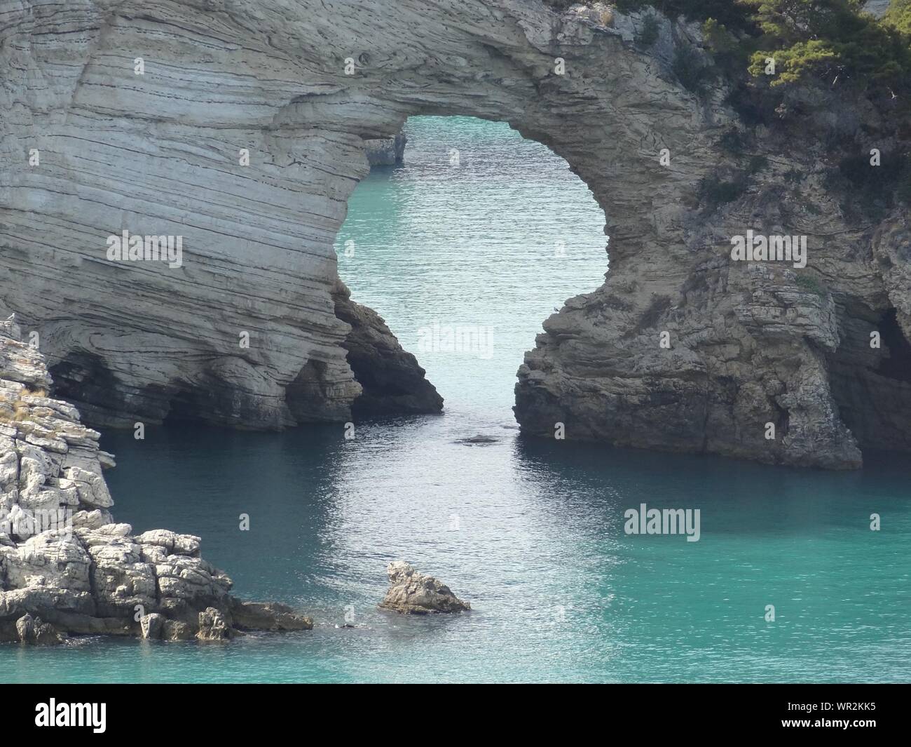Archway sea hi-res stock photography and images - Alamy