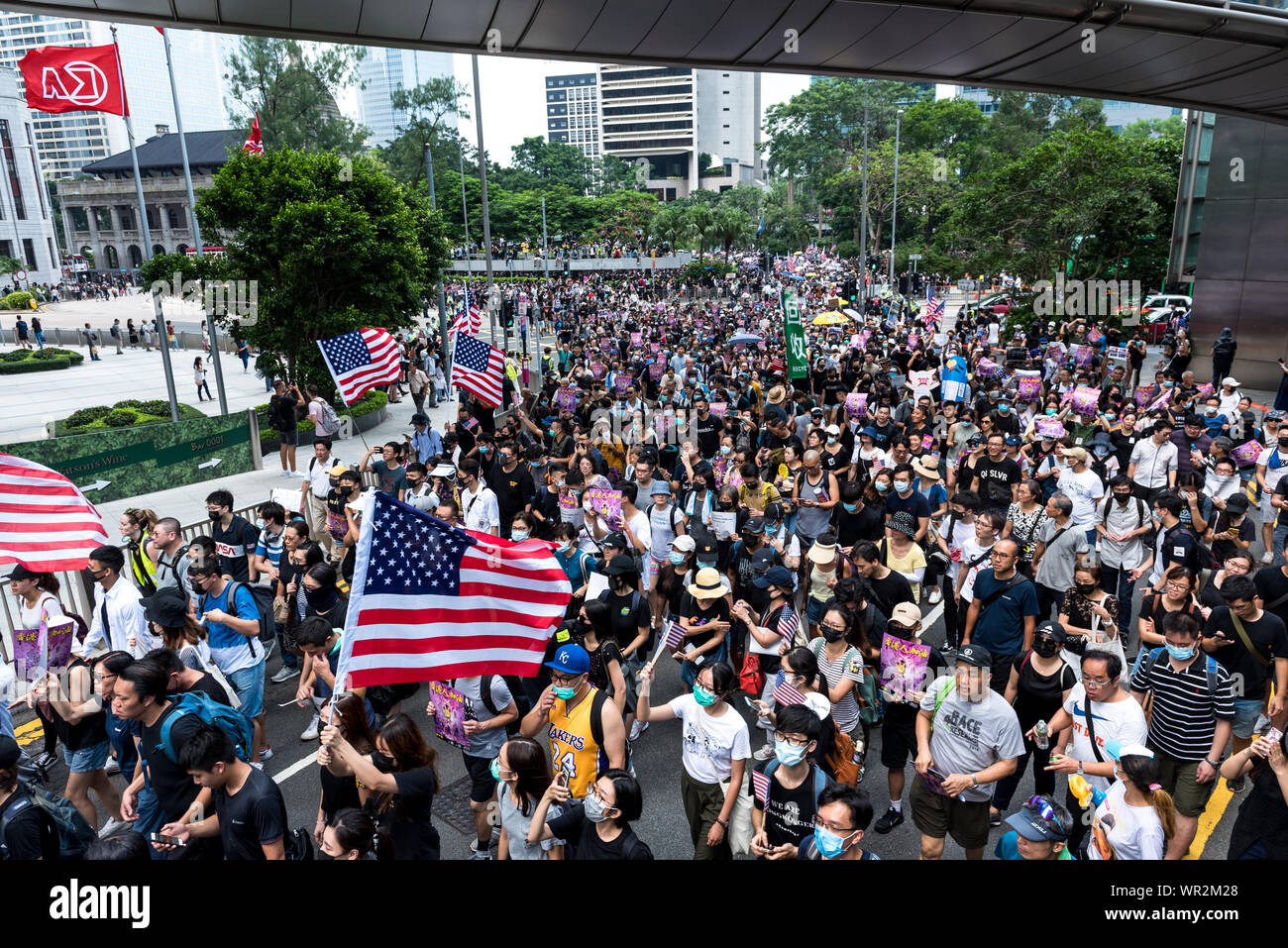Placards human rights hi-res stock photography and images - Alamy