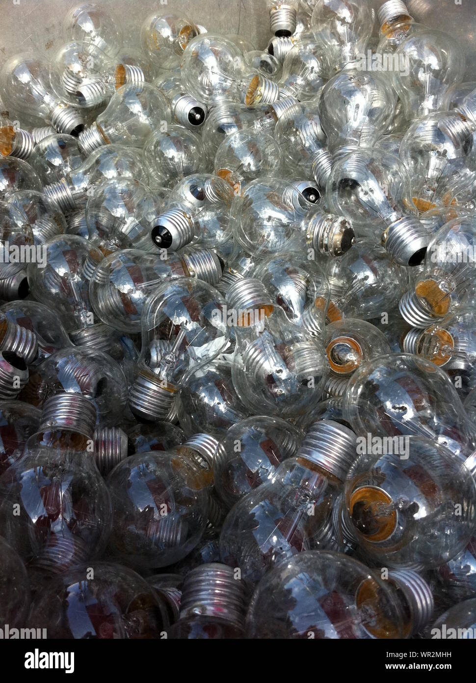 Old light bulbs hi-res stock photography and images - Alamy