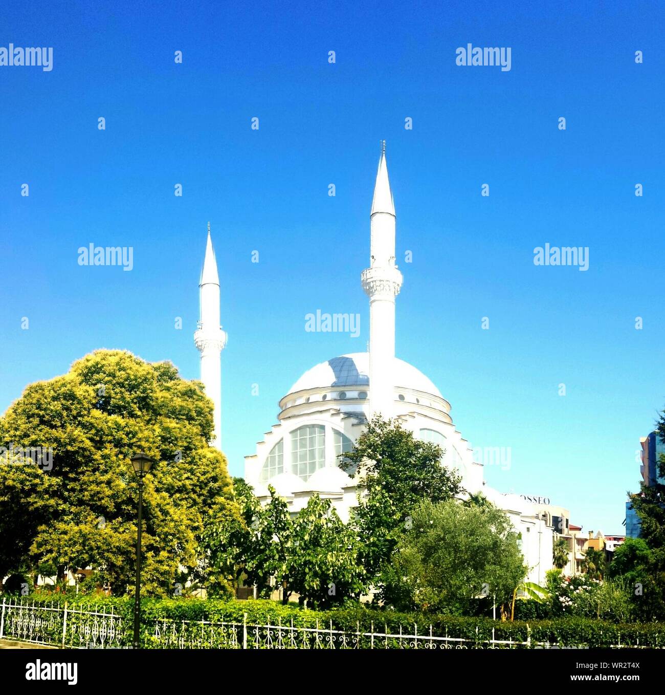 Dome shaped structure hi-res stock photography and images - Alamy