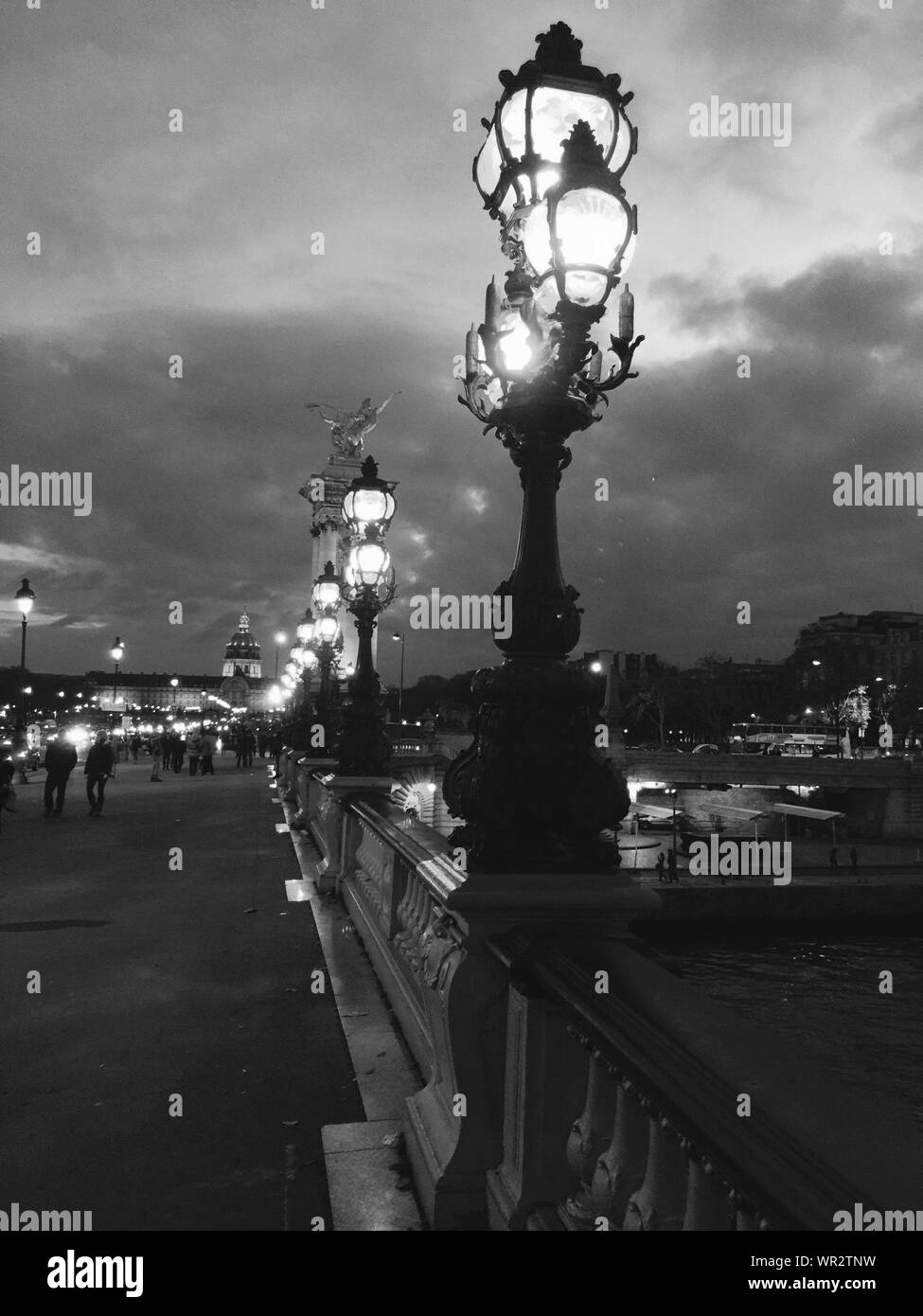 Row Lamp Posts High Resolution Stock Photography and Images - Alamy