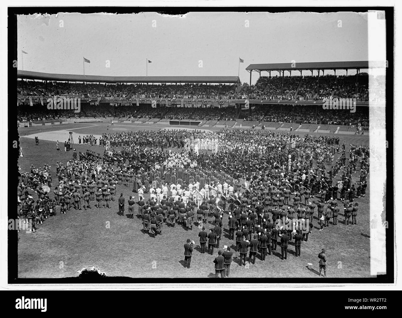 Massed bands hi-res stock photography and images - Alamy