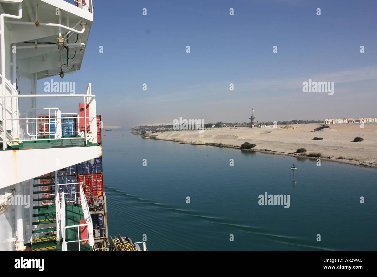 Container ship in suez canal hi-res stock photography and images - Alamy